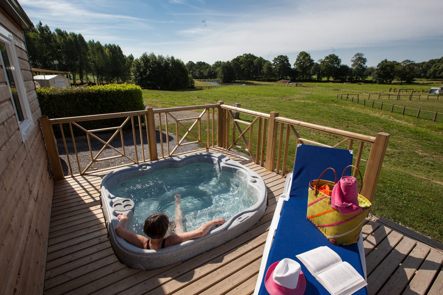 Castel Camping Château de Lez-Eaux – Mondo Camping